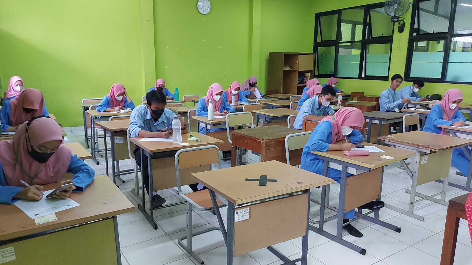 HARI KE 2 PELAKSANAAN UJIAN SEKOLAH SMK Negeri 22 Jakarta – SMK Negeri ...
