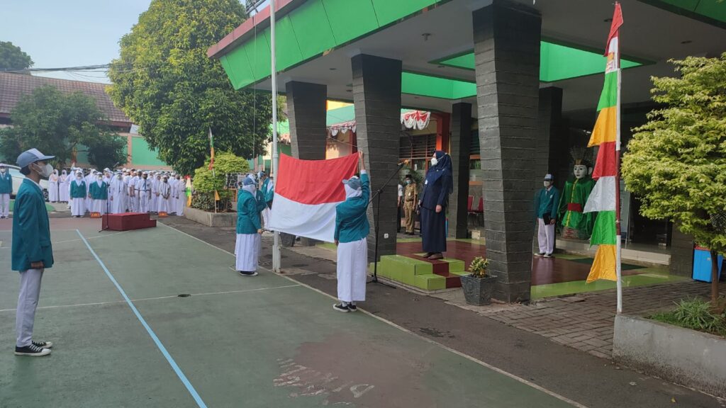 Upacara Bendera Setiap hari Senin di SMKN 22 Jakarta – SMK Negeri 22 ...